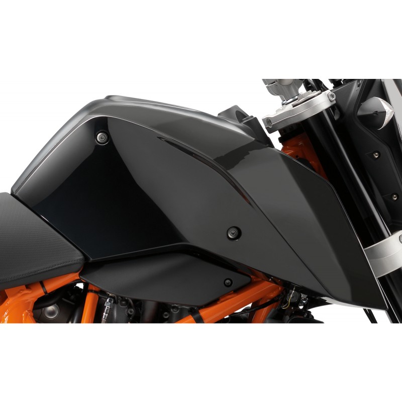 Fuel tank fairing